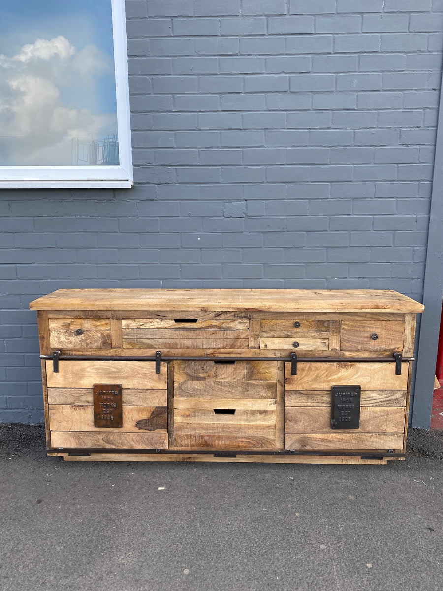 Industrial Sideboard – Simply Dutch